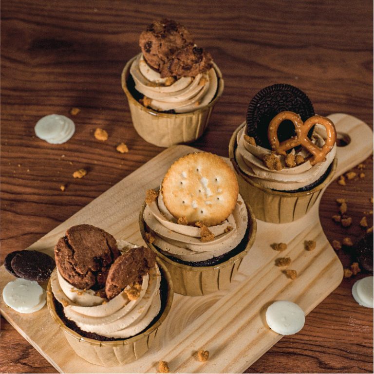 Munch Munch Cookies Cupcakes - Stella Florists